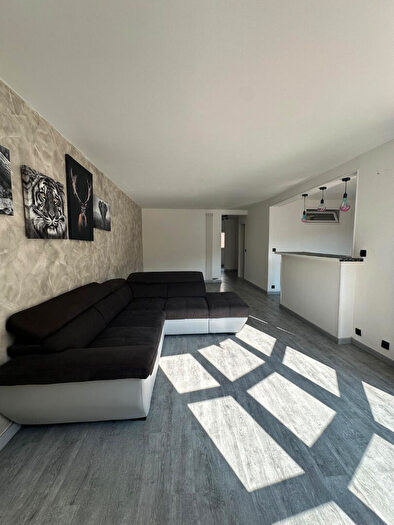 Appartement 3 pièces à louer à Évry, Les Epinettes