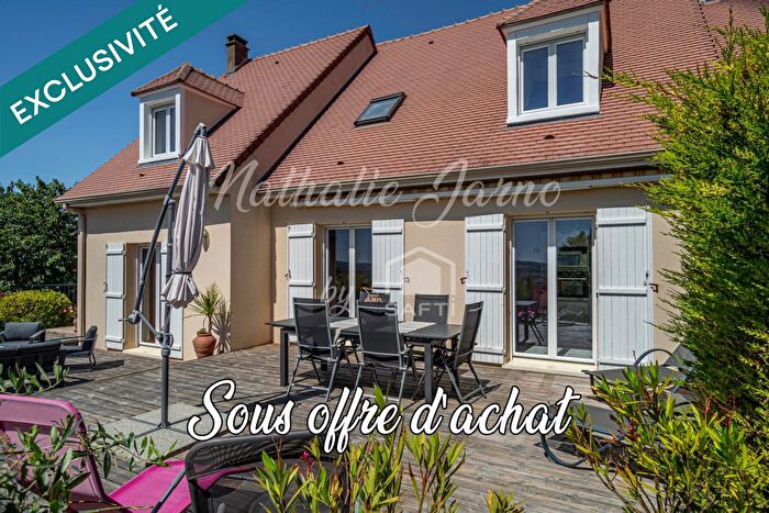 Mézy-sur-Seine : Maison 7 pièces à vendre