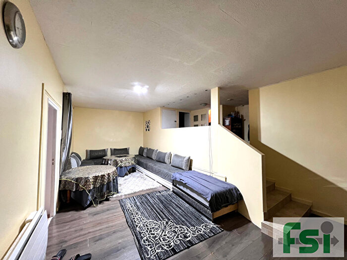 Maisons à vendre et appartements à louer - 1