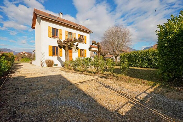 Maison à vendre - Saint-Égrève, Pont de Vence - 8 pièces - 2 chambres