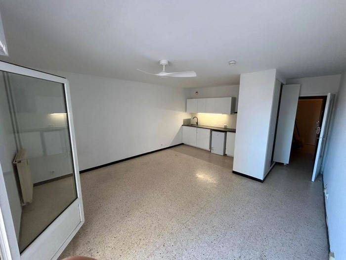 Esplanade, Nîmes - Appartement 1 pièce à louer
