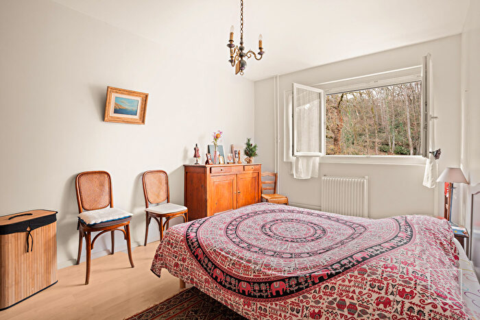 Appartement à vendre - Neuville-sur-Saône - 5 pièces - 3 chambres