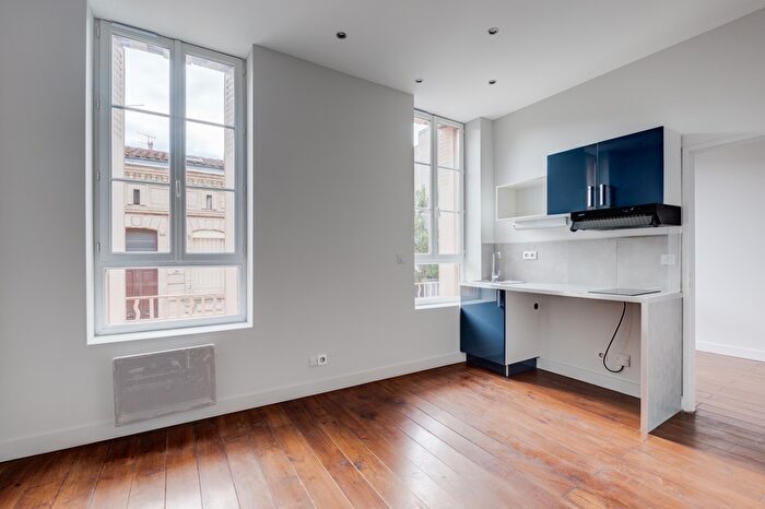 Maisons à vendre et appartements à louer - 1