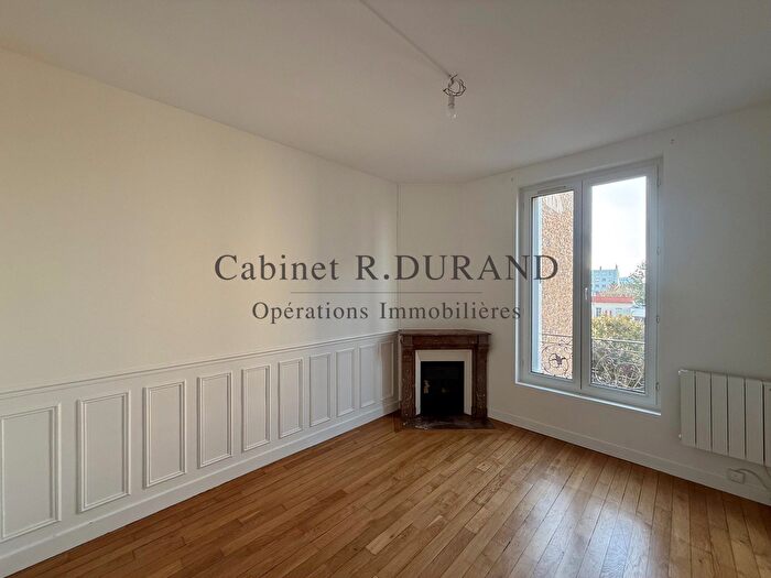 Appartement à louer - Colombes, Les Vallées - 3 pièces - 2 chambres