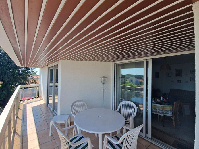 Maisons à vendre et appartements à louer - 1