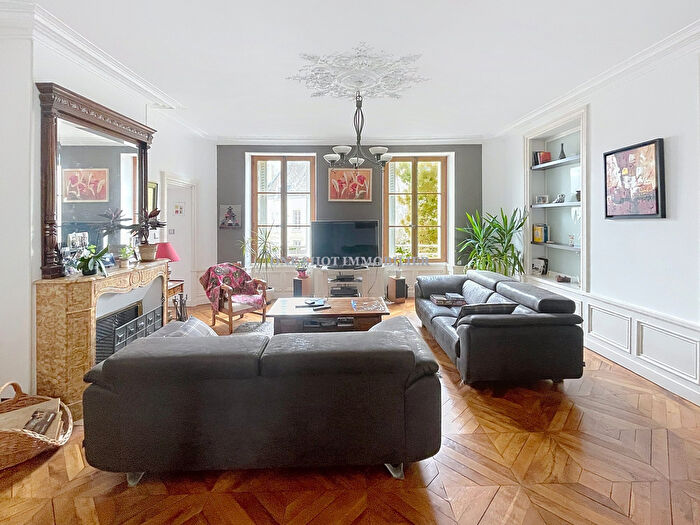 Orléans, Bourgogne, Saint-Euverte : Appartement 5 pièces à vendre