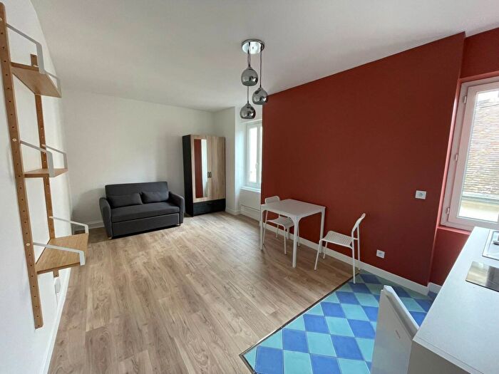 Appartement à louer - Centre Ville Centre, Fontainebleau - 1 pièce