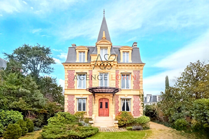 Maison à vendre - Le Vésinet - 10 pièces - 6 chambres
