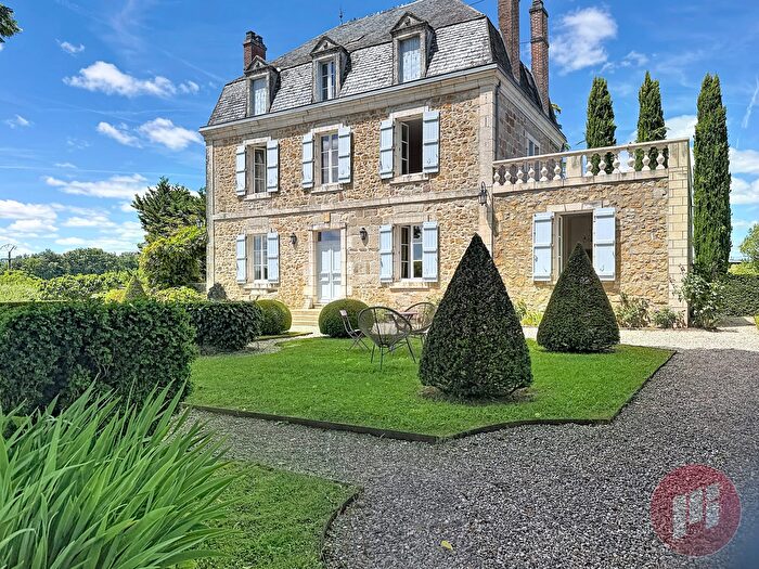 Maison 9 pièces à vendre - Brignac-la-Plaine