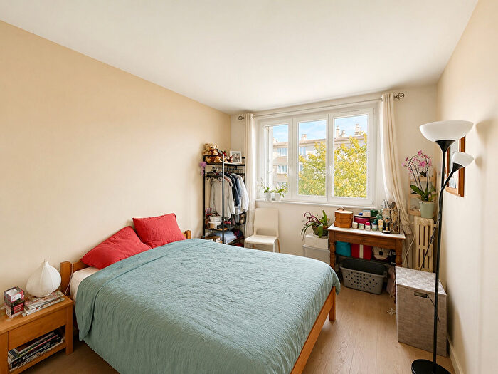 Nanterre, Vieux Pont : Appartement 4 pièces à vendre