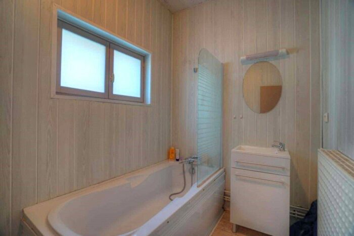 Appartement à louer - Epeule-Trichon, Roubaix - 1 pièce