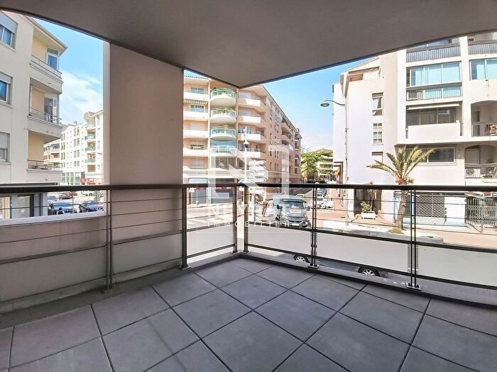 Appartement 3 pièces à vendre - Saint-Raphaël, Centre-ville