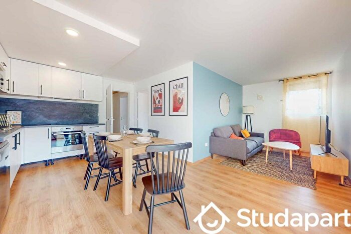 Appartement à louer - Parc-La Boule- Champs Pierreux, Nanterre - 1 pièce - 1 chambre