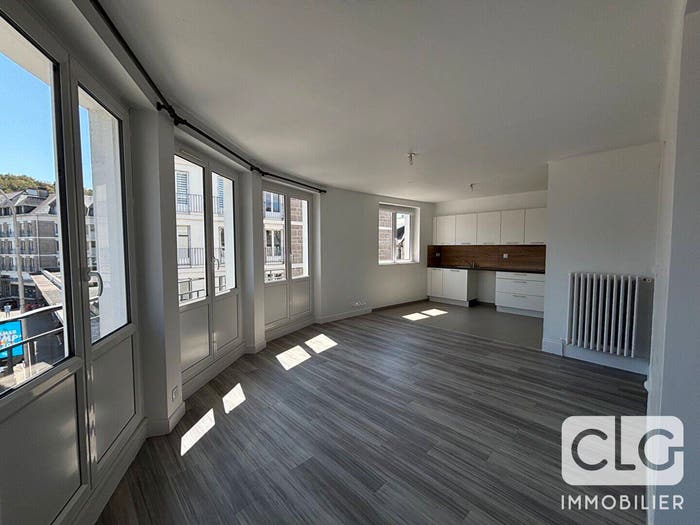 Centre Ville, Quimper : Appartement 3 pièces à louer