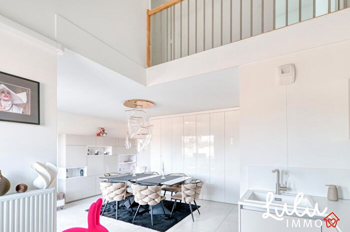 Appartement à vendre - Chaponost - 5 pièces - 4 chambres