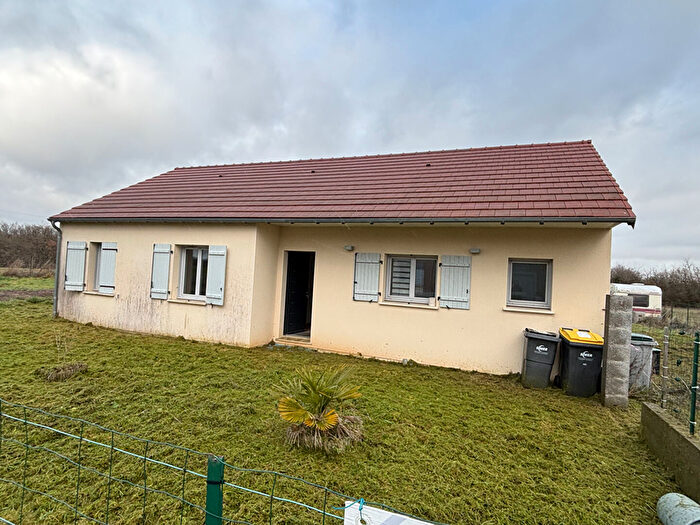 Maison 4 pièces à Leigné-les-Bois, à vendre