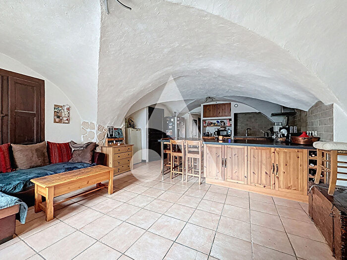 Maison à vendre - Saint-Étienne-le-Laus - 5 pièces - 4 chambres