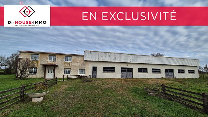 Maison à vendre - Grues - 7 pièces - 5 chambres