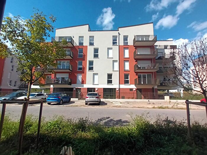 Yutz, Actypole, Val Joyeux : Appartement 1 pièce à louer