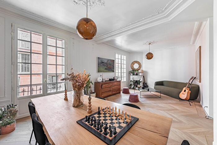 Appartement à vendre - Vanves, Hauts-de-Vanves - 6 pièces - 4 chambres