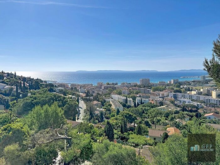 Appartement 3 pièces à vendre - Le Lavandou
