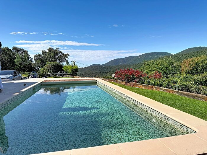 Maison à vendre - La Croix-Valmer - 4 pièces - 3 chambres