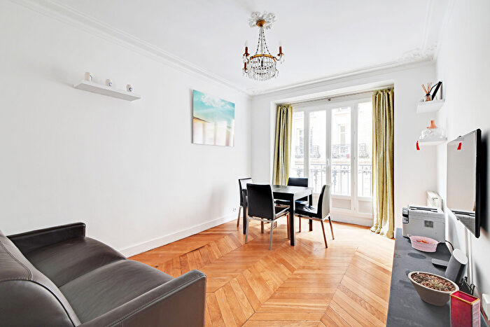 Appartement à vendre - Paris e , Jules Joffrin - 2 pièces - 1 chambre