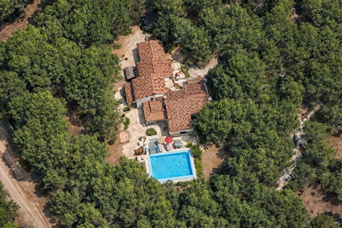 Maison à vendre - Lambesc - 9 pièces - 4 chambres