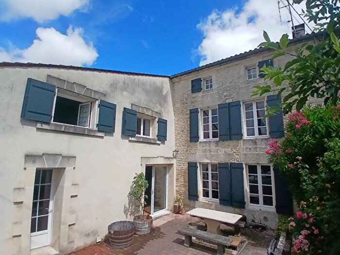 Maison 7 pièces à vendre à Jarnac