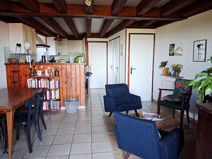 Maison 4 pièces à louer - Lézigneux