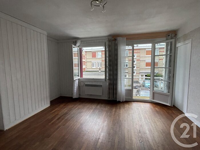 Appartement à louer - Lisieux, Centre-ville - 2 pièces - 1 chambre