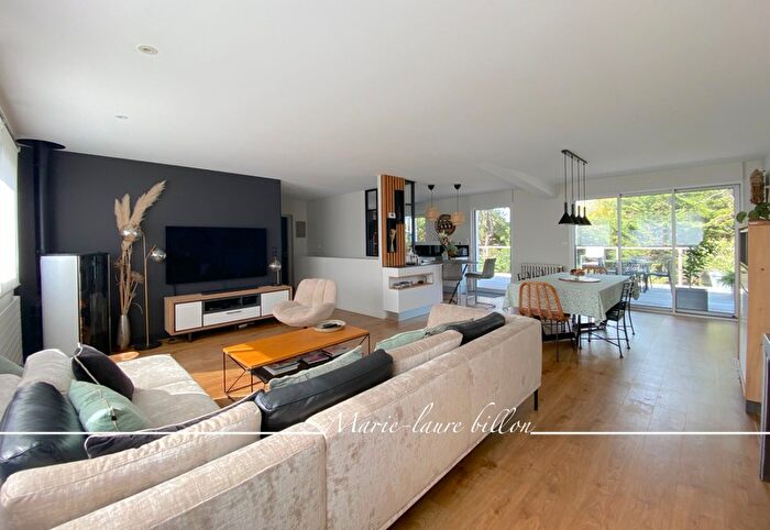 Maison à vendre - Saint-Gilles-Croix-de-Vie - 5 pièces - 4 chambres