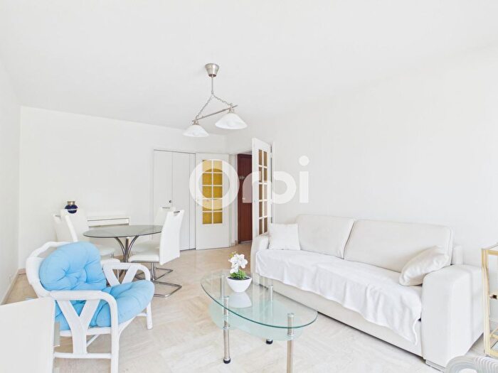 Appartement 2 pièces à louer à Mandelieu-la-Napoule, Les Termes