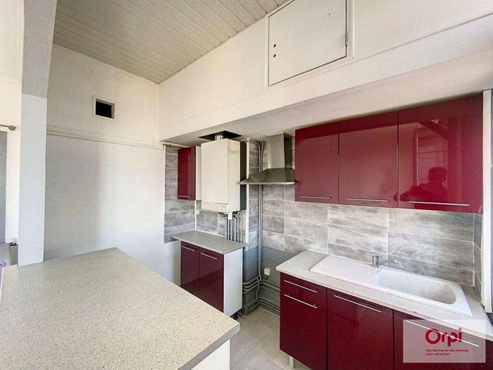 Chantoiseau-Faucheroux, Montluçon : Appartement 3 pièces à louer