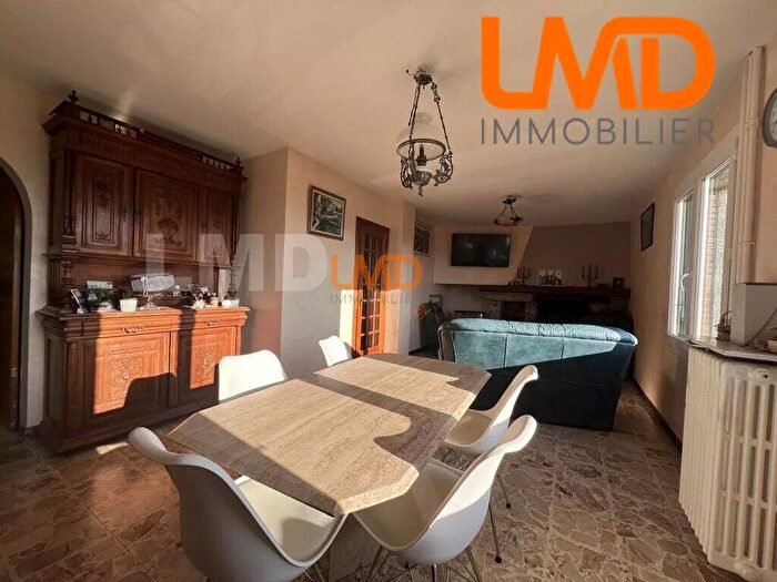 Maison à vendre - Aubenas - 8 pièces - 5 chambres