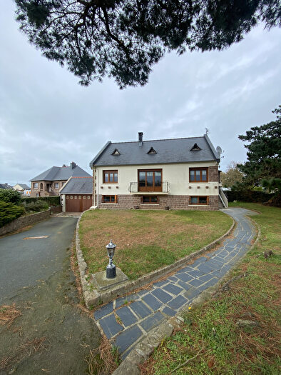 Maison à vendre - Trélévern - 8 pièces - 5 chambres