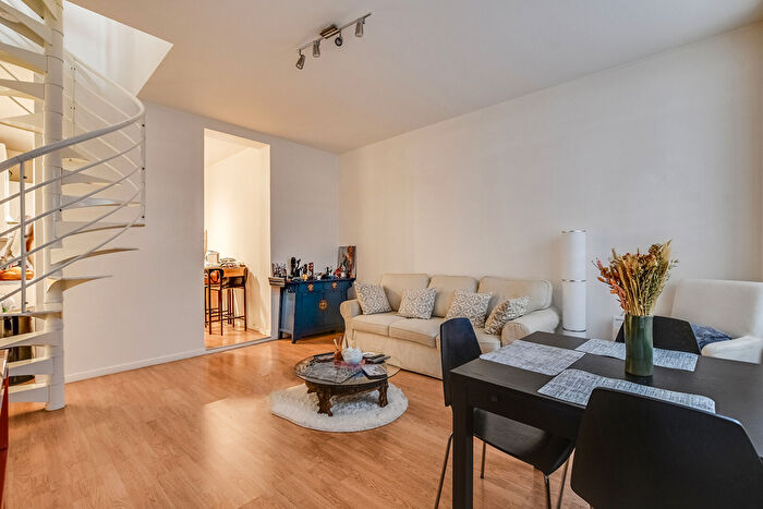 Appartement à vendre - Paris e , Château dEau, Lancry - 3 pièces - 2 chambres