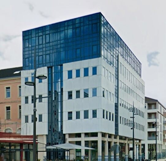 Appartement à vendre - Oyonnax, Centre-ville, Niermes, Geilles, Croix Rousse - 4 pièces - 2 chambres