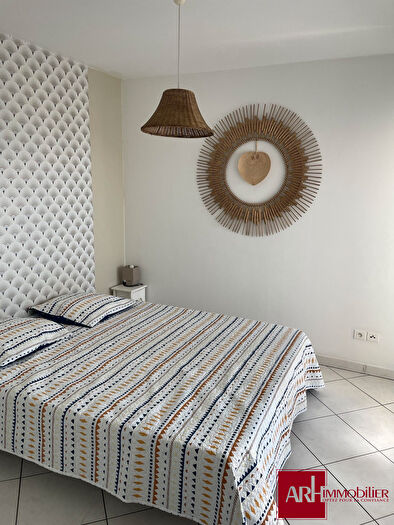 Appartement à louer - La Possession, Centre-ville, Ravine à Maquet, Ravine des Lataniers - 2 pièces - 1 chambre