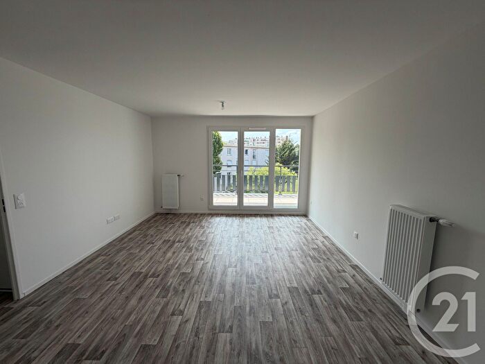 Appartement 3 pièces à Drancy, Les Oiseaux, à louer