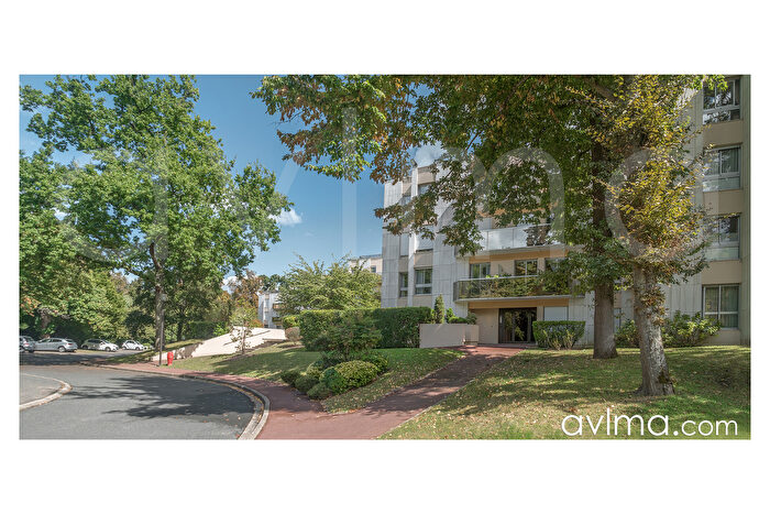 Appartement à vendre - Rueil-Malmaison, Jonchere, Malmaison, Saint-Cucufa - 5 pièces - 3 chambres