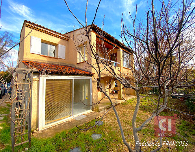 Maison à vendre - Garéoult - 6 pièces - 3 chambres