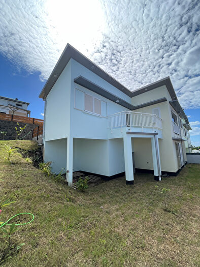 Maison à louer - Saint-Pierre, Grand Bois - 4 pièces - 3 chambres