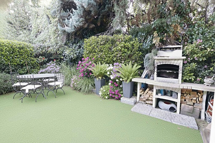 Maison à vendre - Marseille e , Malpassé - 5 pièces - 3 chambres