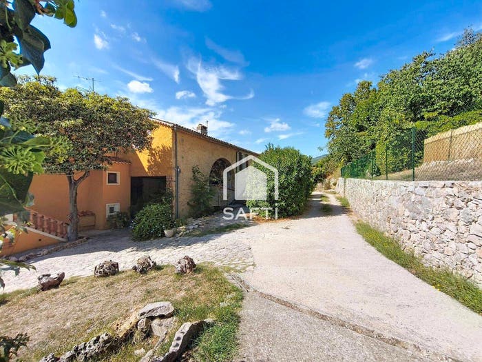 Appartement 4 pièces à louer à Fayence