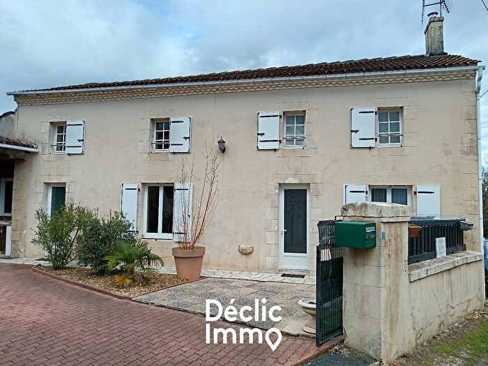 Maison à vendre - Saint-Pierre-de-Juillers - 4 pièces - 3 chambres