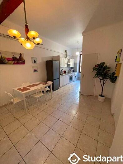 Appartement à louer - Le Port, Nice - 1 pièce - 1 chambre