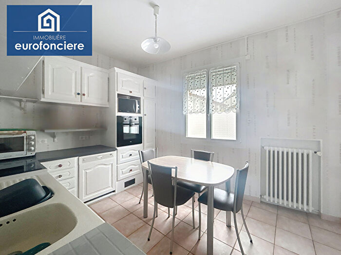 Maison à vendre - Sainte-Savine - 5 pièces - 3 chambres