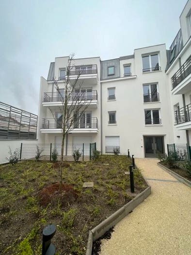 Le Vieux Stains-Bordes : Appartement 3 pièces à louer