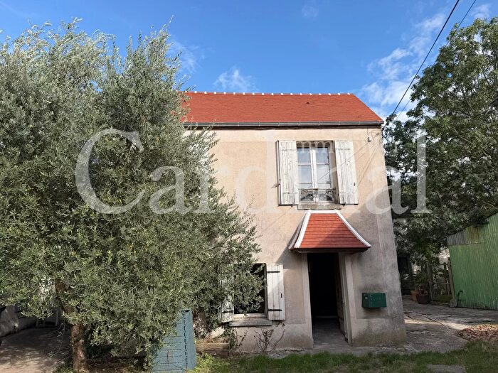 Maison 4 pièces à Noisy-le-Roi, à vendre